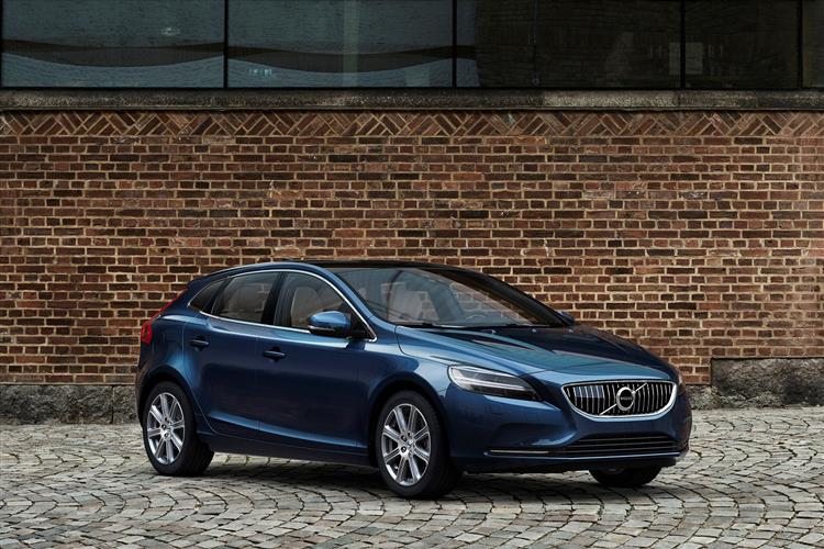 New Volvo V40 T3 152 R DESIGN 5dr Geartronic Petrol Hatchback new-volvo-v40-t3-152-r-design-5dr-geartronic-petrol-hatchback