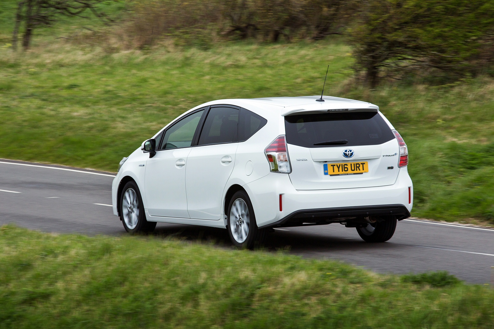 New Toyota Prius+ 1.8 Vvti Icon Tss 5Dr Cvt Auto [nav] Hybrid Estate ...