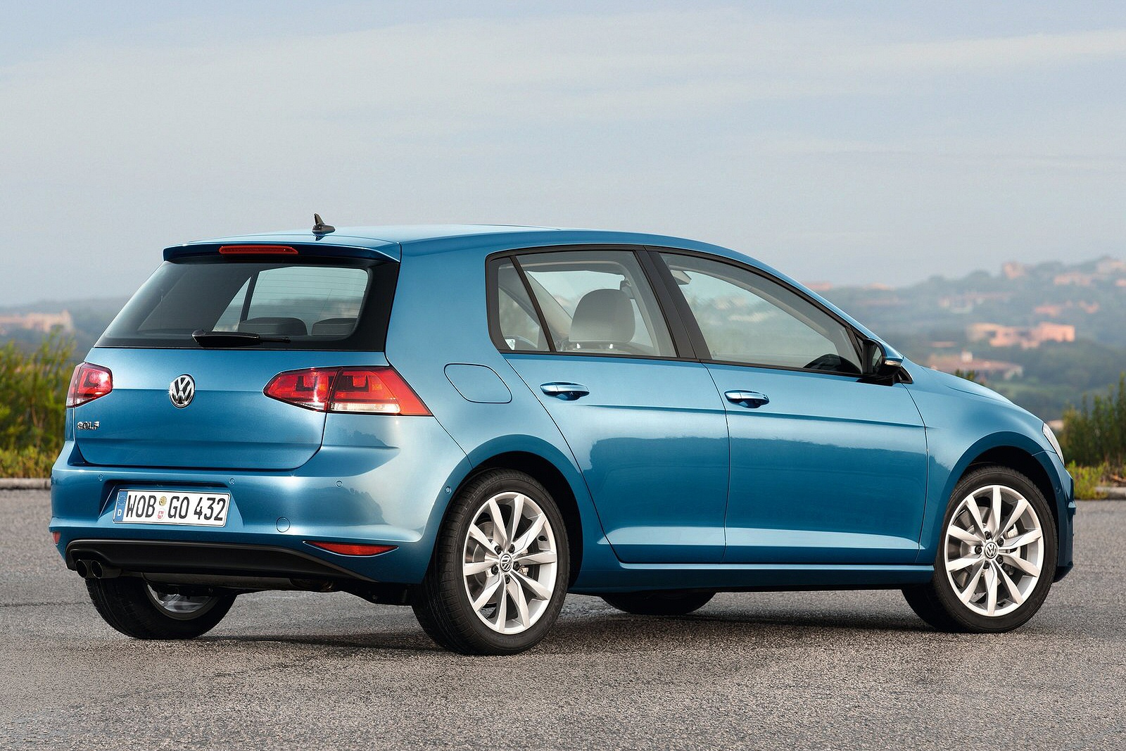 New Volkswagen Golf 1.6 Tdi Se [nav] 5Dr Diesel Hatchback for Sale ...